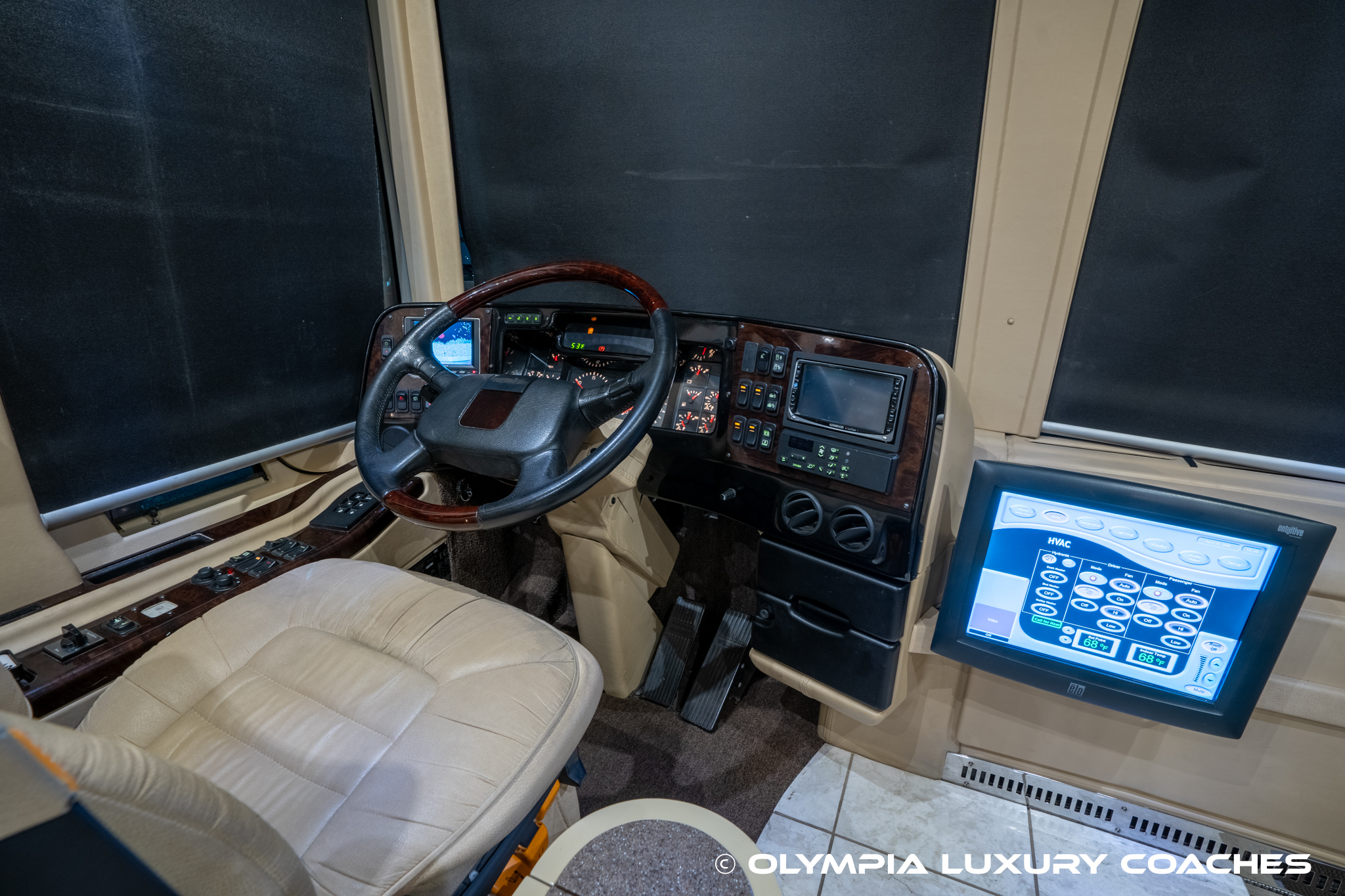 2006 Legendary XLII : Double Slide - Prevost Hub